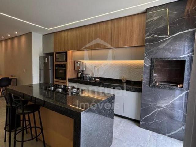 Casa à venda, com 3 quartos sendo 1 suite, Novo Mundo, UBERLANDIA MG
