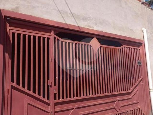 Casa à venda com 3 quartos, sendo 1 suíte, em Jardim Beatriz, São Carlos