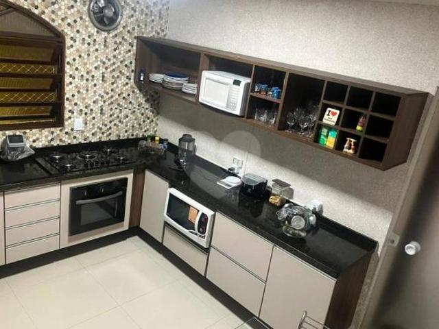 Casa à venda com 3 quartos, sendo 1 suíte, em Vila Amélia, Poá