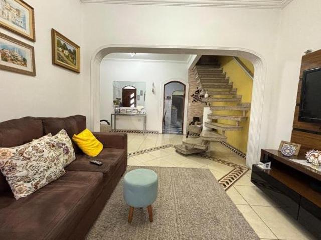 Casa à venda com 3 quartos, sendo 1 suíte, em Vila Galvão, Guarulhos