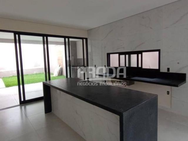 Casa à venda com 3 quartos sendo 1 suíte Praça Alto Umuarama Uberlândia/MG
