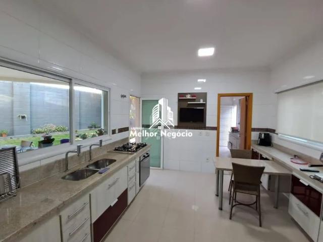 Casa à venda com 3 quartos sendo três suíte no bairro Swiss Park em Campinas/SP