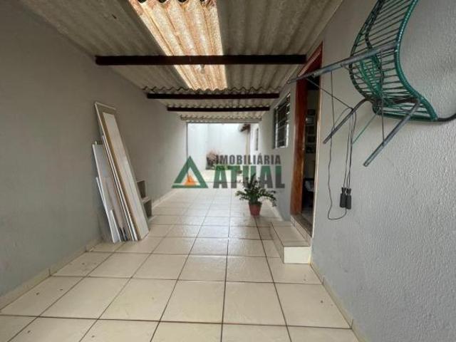 CASA A VENDA COM 3 QUARTOS SENDO UMA SUÍTE NA ZONA SUL