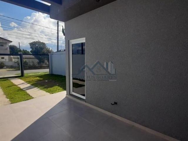Casa à Venda com 3 Quartos, Suíte e Amplo Terreno – 75m2 Construídos