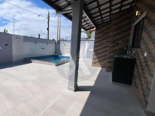 Casa á venda com 3 quartoss e Piscina VISTA MAR em Itanhaém !