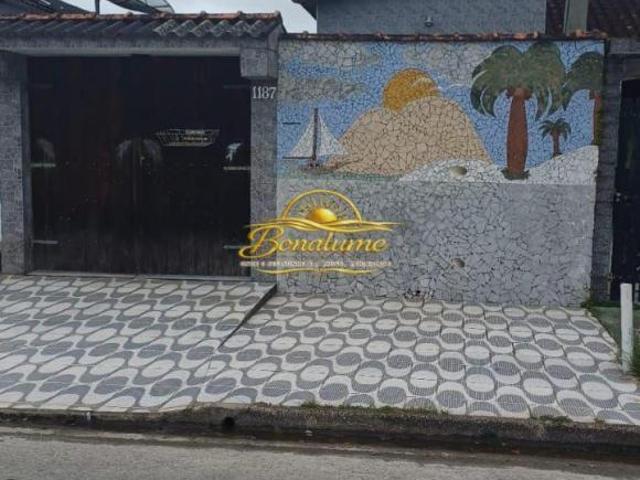 Casa a venda com 3 vagas e área gourmet em Agenor de Campos Mongaguá– R$ 300 mil