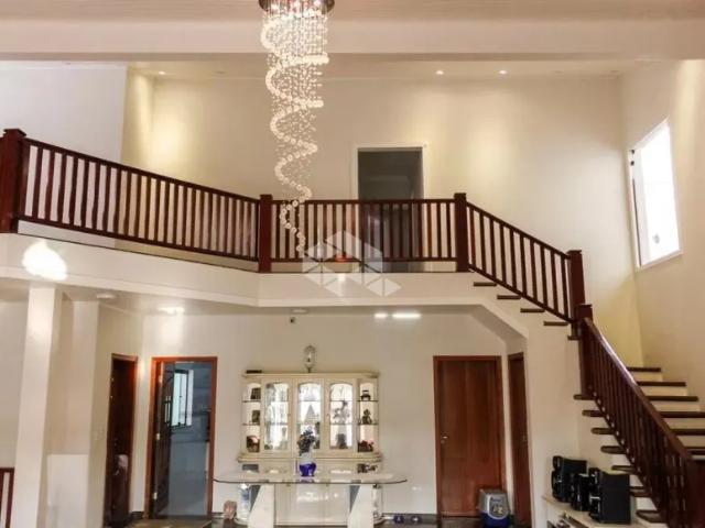Casa à venda com 450m², 4 quartos e 6 vagas com piscina