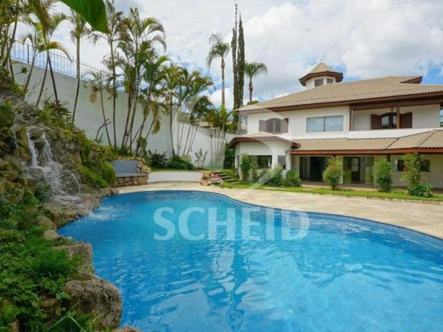 Casa à venda com 468m² 4 Suítes no Bolsão de Interlagos!