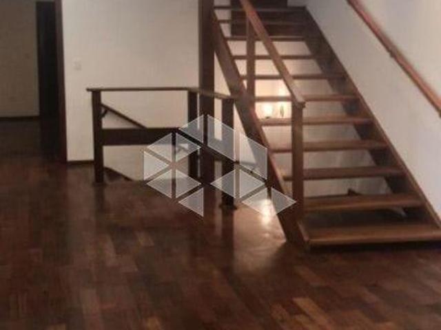 Casa à venda com 480 m² 3 Quartos, 6 Banheiros e 6 Vagas