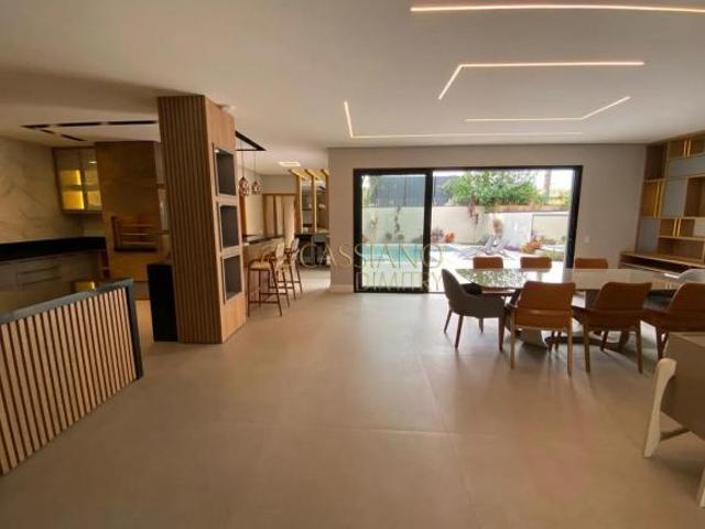 Casa à venda com 480m² | 05 suítes e elevador | Cond. Jardim do Golfe I Urbanova | São José dos Ca