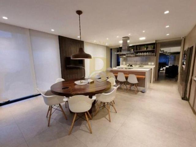 Casa á venda com 415 m², 4 suítes e 4 vagas no Jardim Paulista