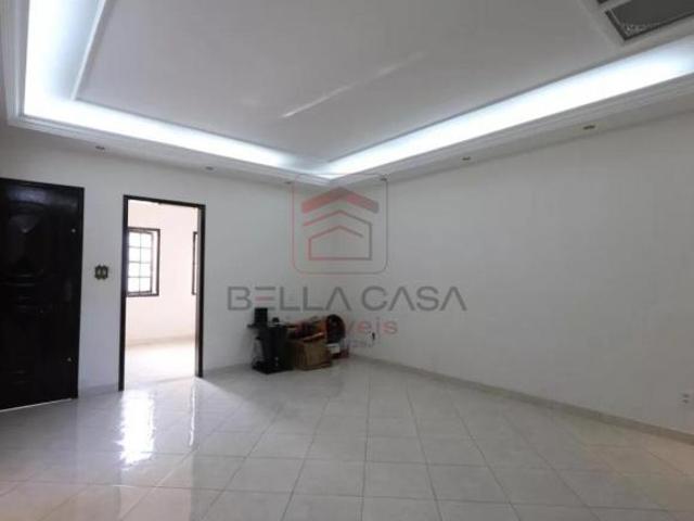 Casa à venda com 420m², 5 quartos e 6 vagas