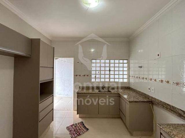Casa à venda, com 4 4 sendo 1 suíte, Chácaras Tubalina e Quartel, UBERLANDIA MG