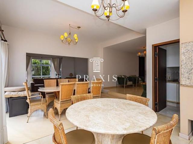 Casa à venda com 4 dmts, 274m² Campo Comprido, C