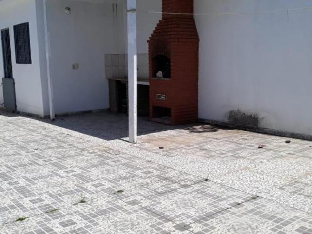 Casa á venda com 4 Dormitórios, 1 Suite, 3 Vagas e com 329M² em Lajeado por.