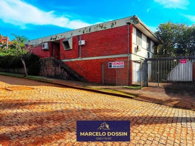 Casa á venda, com 4 dormitórios, 279m² de área construída em um terreno de 471m² Três Figueira