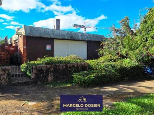 Casa á venda, com 4 dormitórios, 279m² de área construída em um terreno de 471m² Três Figueira!