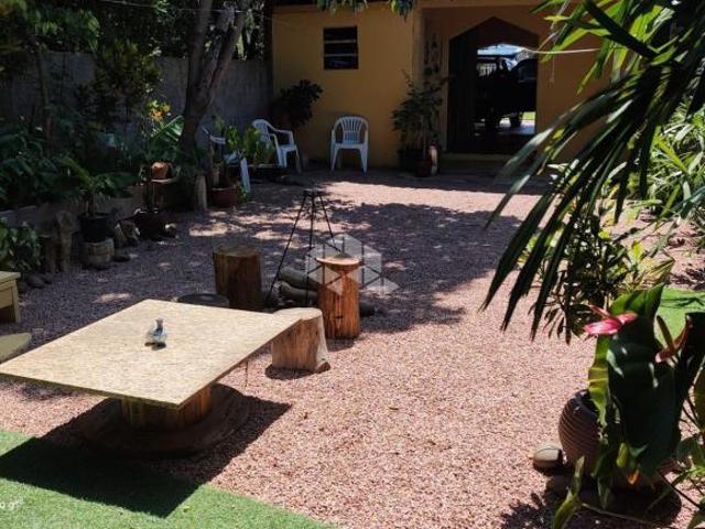 Casa à venda com 4 dormitórios, 2 vagas na Alegria em Guaíba