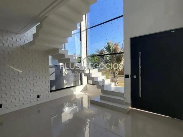 Casa à Venda com 4 Dormitórios, 4 Suítes e 416 m² de Área Útil no Condomínio Alphaville Nova Esplana