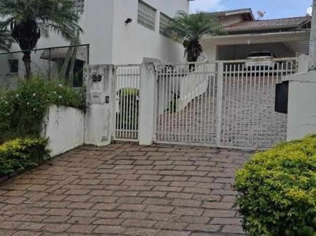 Casa à venda com 4 dormitórios em condomínio de Vinhedo