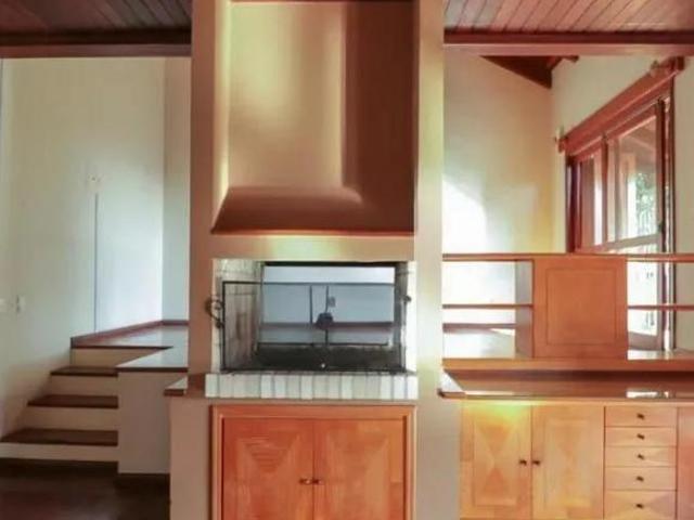 Casa à venda com 4 dormitorios no Bairro Nonoai Porto Alegre