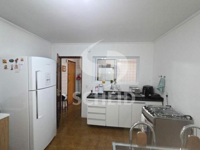 Casa à venda com 4 dormitórios na Vila Guarani
