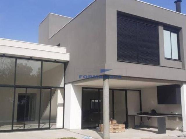 Casa à VENDA com 4 Suítes no Condomínio Alphaville Granja Viana na Grana Viana