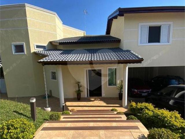 Casa à venda com 4 suítes no condomínio Aruã, Mogi das Cruzes