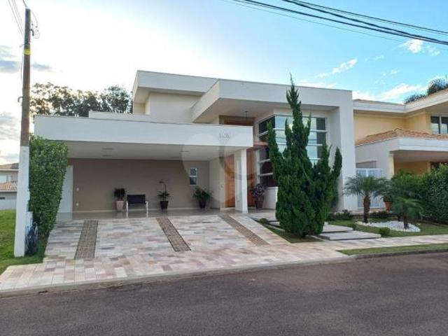 Casa à venda com 4 suítes no condomínio Damha I, São Carlos