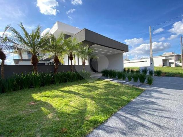 Casa à venda com 4 suítes no condomínio Damha II, São Carlos