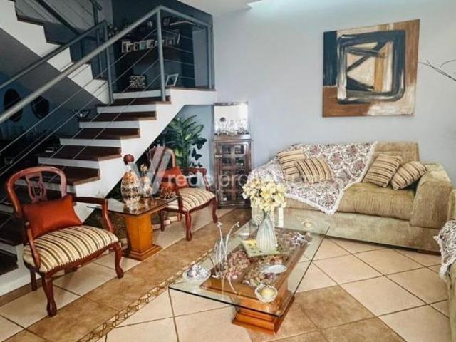 Casa a venda com 4 suites no Condomínio Okinawa na cidade de Paulina/SP