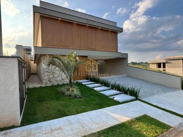 Casa à Venda com 4 Suítes no Condomínio Reserva Arujá, Arujá/SP