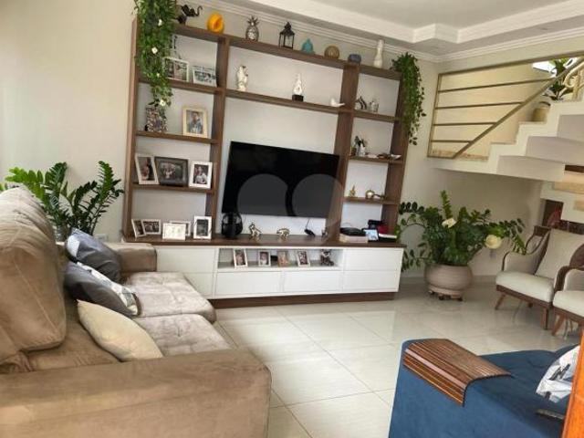 Casa à venda com 4 suítes no condomínio Residencial Eldorado, São Carlos