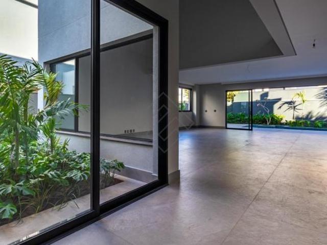 Casa à venda com 4 Suítes no condomínio Ville Sainte Helene em Sousas, Campinas/