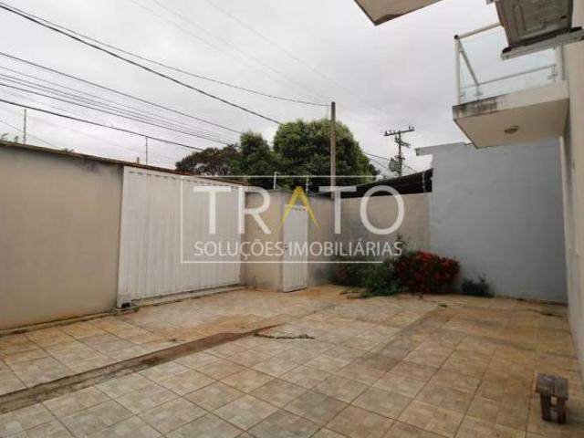 Casa à venda com 4 suítes no Jardim Flamboyant