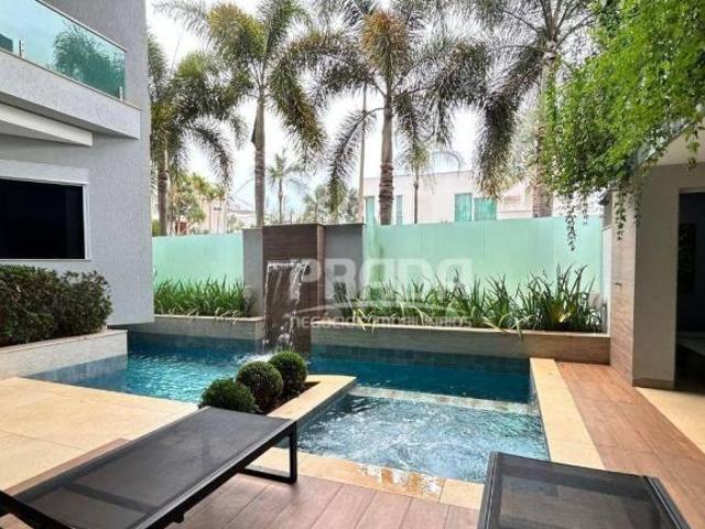 Casa à venda com 4 suítes no Jardins Roma Uberlândia/MG