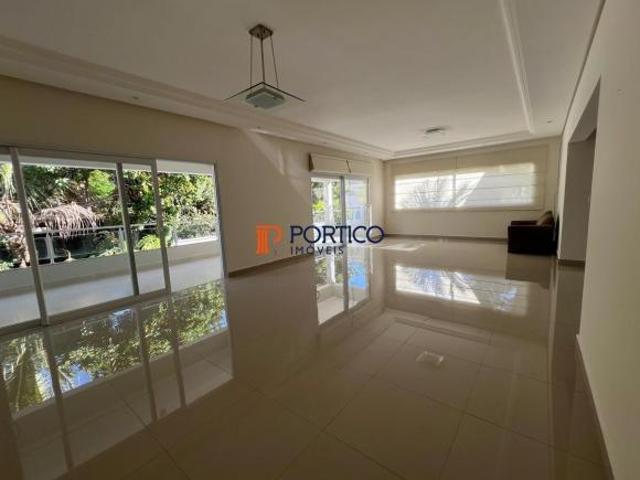 Casa à venda com 4 suítes no Residencial Alemac em Paulínia SP