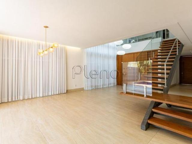 Casa à venda com 4 suítes no Swiss Park, Campinas