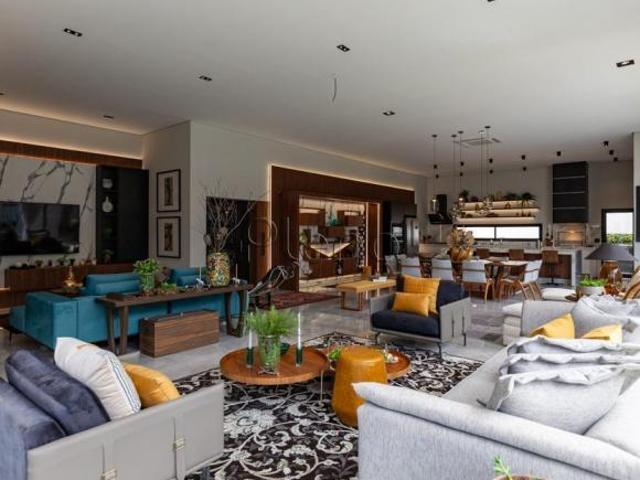 Casa à venda com 4 suítes no Ville Sainte Hélène em Campinas