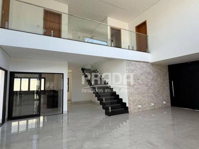 Casa à venda com 4 suítes Condomínio Gávea Hill II Uberlândia/MG