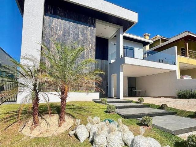 Casa à venda com 4 Suítes em Condomínio Fechado Tanque, Atibaia/SP!