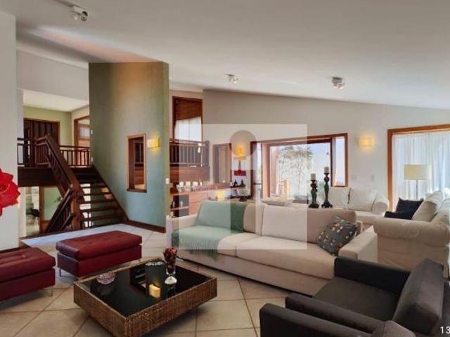 Casa à venda com 4 suítes em condomínio Sousas Campinas/SP