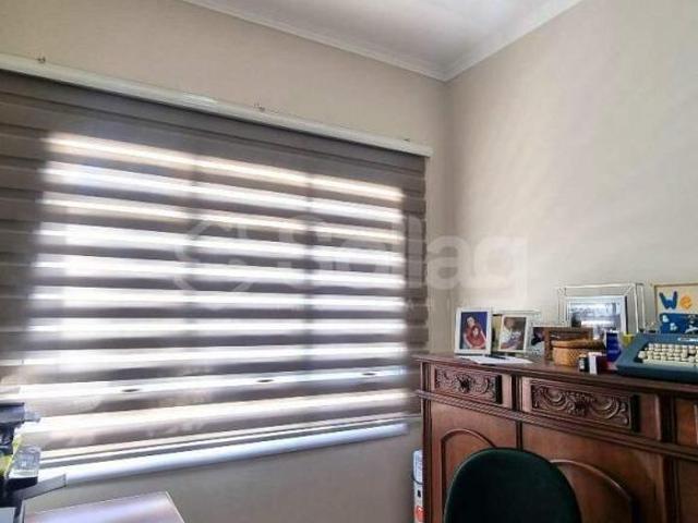 Casa à venda com 4 suítes, piscina no Condomínio Florada da Mata em Valinhos
