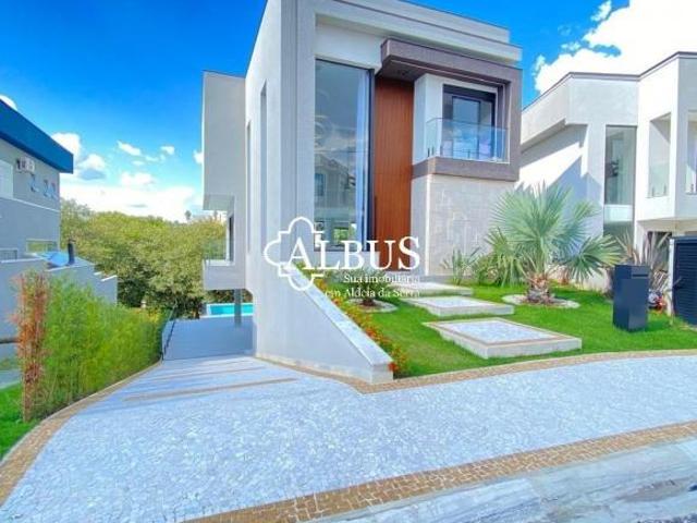 Casa a Venda com 4 suítes por 3.500.000.00 no Condomínio New Ville em Santana de Parnaíba SP