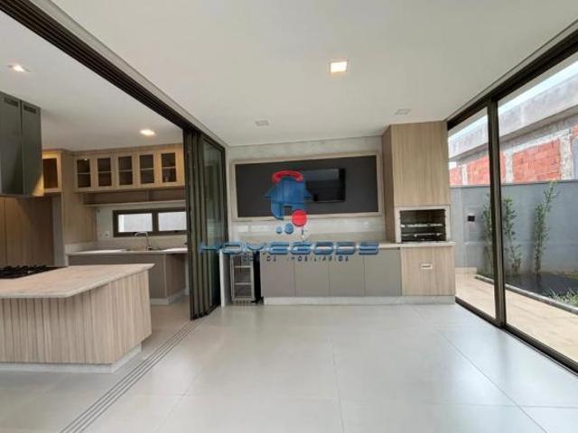 Casa à venda com 4 suítes, sendo uma reversível no térreo, condomínio Santotini em Paulínia SP