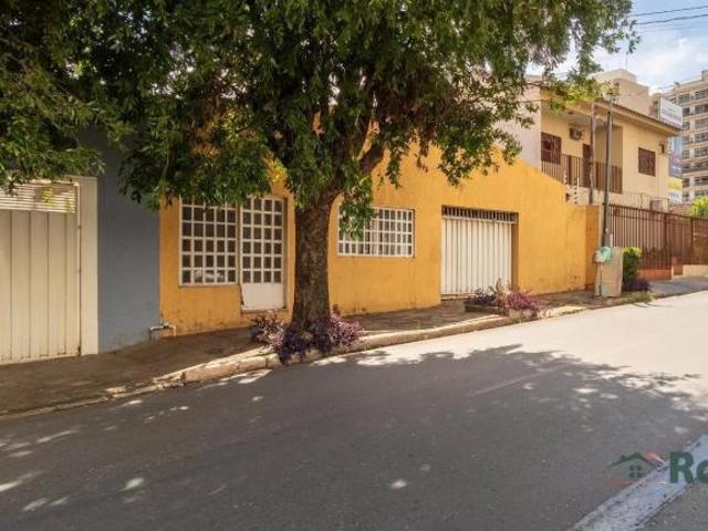 Casa à Venda com 4 Quarto s, no Bairro Goiabeiras, Cuiabá