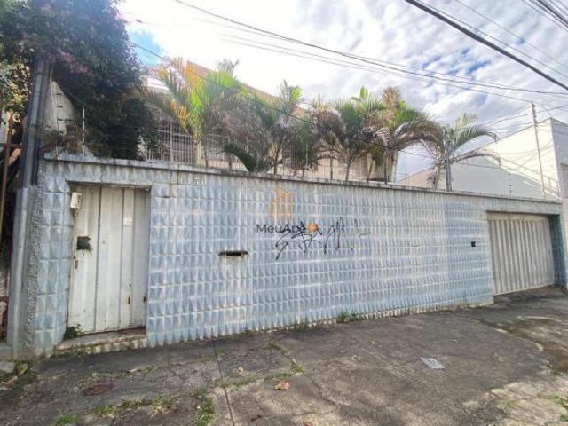 Casa à Venda com 4 quartos, 4 banheiros, 9 vagas e 591m² por R$ 1.200.000,00