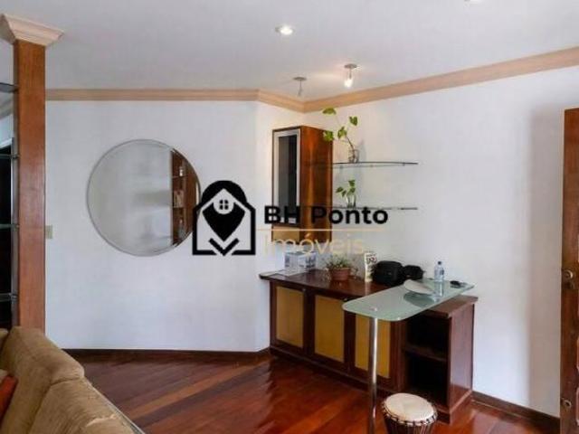 Casa à venda com 4 quartos, 4 vagas, Bairro Castelo