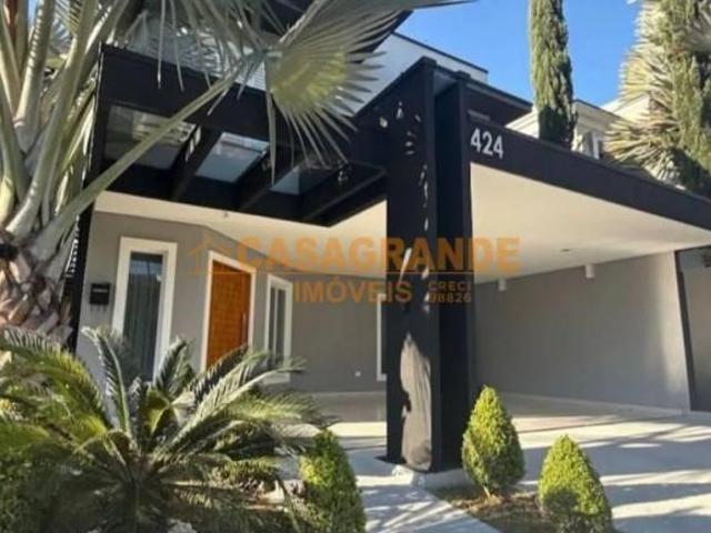 Casa à venda com 4 quartos 262m² Piscina Urbanova