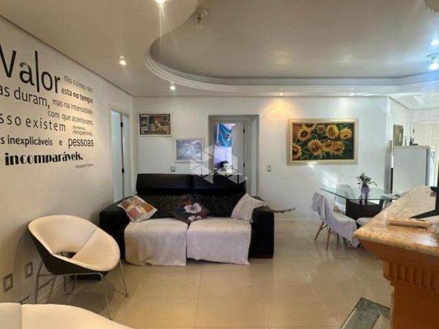 Casa à venda com 4 quartos, 2 vagas no centro de Guaíba